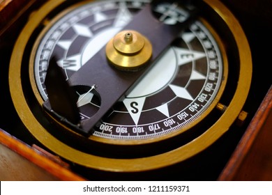16,083 Compass close Images, Stock Photos & Vectors | Shutterstock