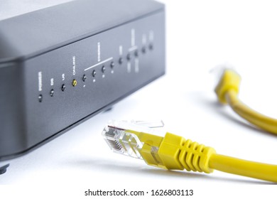 356 imágenes de Cable leds modem - Imágenes, fotos y vectores de stock ...