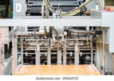 81,090 Paper printing machine Images, Stock Photos & Vectors | Shutterstock