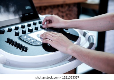 Close Physicians Hands Using Echocardiogram Echo Stock Photo 1521353357 ...
