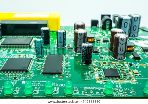 Close Side View Image Green Microchip Stock Photo 742565530 | Shutterstock