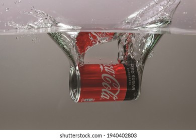 Close View Cans Coca Cola Falling Stock Photo 1940402803 | Shutterstock