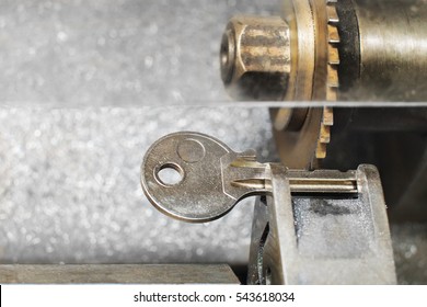 2,106 Drilling machine key Images, Stock Photos & Vectors | Shutterstock