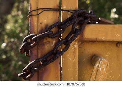 956 Door chained shut Images, Stock Photos & Vectors | Shutterstock