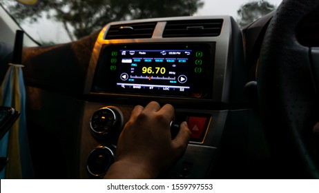 755 Car radio interface Images, Stock Photos & Vectors | Shutterstock