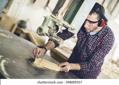 212 Scroll Saw Worker Images, Stock Photos & Vectors | Shutterstock