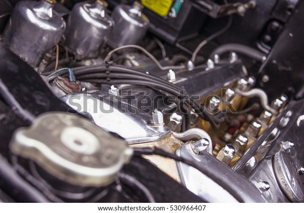 Old timer motor : 27 692 images, photos et images vectorielles de stock ...