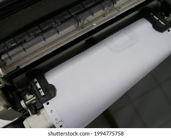 Closeup Continuous Paper Printer Office Stock Photo 1994775758 ...
