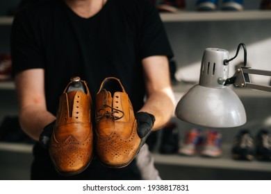 Closeup Front View Hands Shoemaker Shoemaker Stock Photo 1938817831 ...