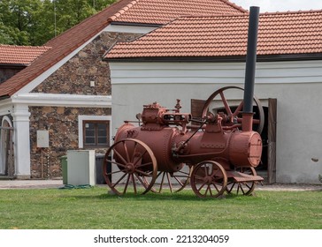 596 Old Rusty Steam Tractor Images, Stock Photos & Vectors | Shutterstock
