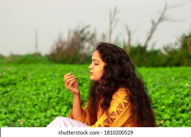 Closeup Side View Beautiful Indian Woman Stock Photo 1810200529 ...