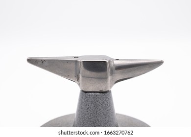 341 Goldsmith anvil jeweler Images, Stock Photos & Vectors | Shutterstock