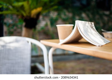 383 Reading book upside down Images, Stock Photos & Vectors | Shutterstock