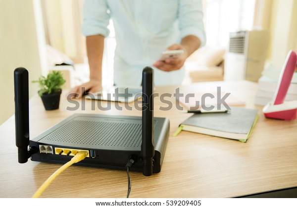 85,958 Wireless Internet Router Images, Stock Photos & Vectors ...