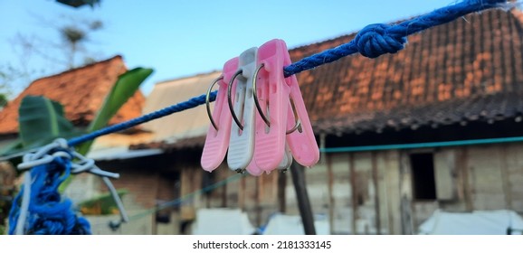 35,436 Clothes Clamp Images, Stock Photos & Vectors | Shutterstock