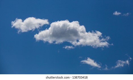 197,780 Single cloud Images, Stock Photos & Vectors | Shutterstock