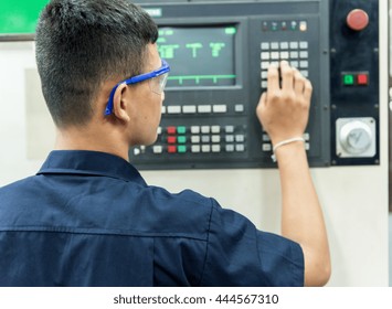 6,300 Cnc operator Images, Stock Photos & Vectors | Shutterstock