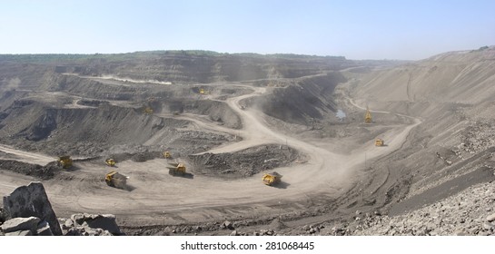12,932 Open pit coal mine Images, Stock Photos & Vectors | Shutterstock