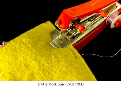 356 imágenes de Mini sewing machine - Imágenes, fotos y vectores de ...