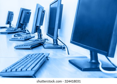 Computer Hall Toned Blue Computers Classroom Stock Photo 324418031 ...