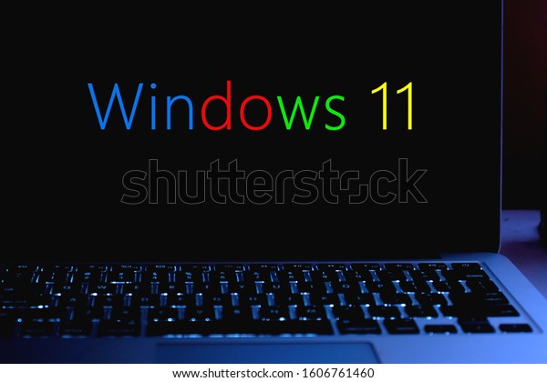 Computer Microsoft Windows 11 Logo Operating foto stock 1606761460 ...