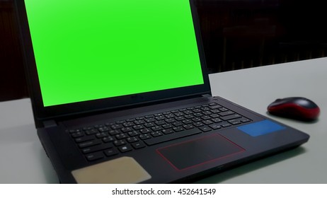 Computer On Table Green Screen Stock Photo 452641549 | Shutterstock