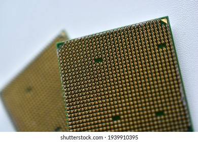 400 Modern cpu gold pins white background Images, Stock Photos ...