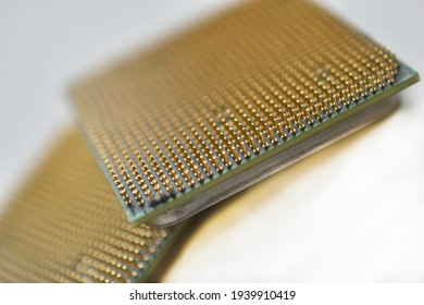 400 Modern cpu gold pins white background Images, Stock Photos ...