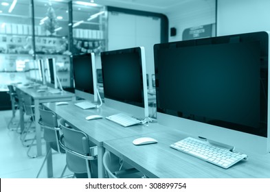 4,146 Row Desktop Computers Images, Stock Photos & Vectors | Shutterstock