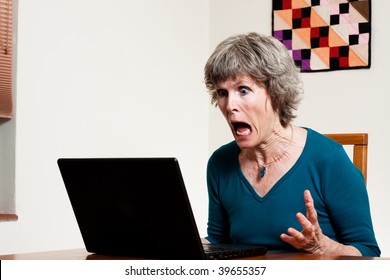 8,777 imágenes de Screaming old woman - Imágenes, fotos y vectores de ...