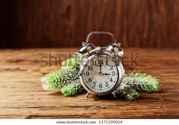 8,100 Winter Holiday Table Clock Images, Stock Photos & Vectors ...