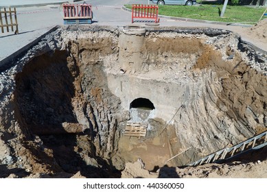 Construction Replace Manifold Deep Pit Stock Photo 440360050 | Shutterstock