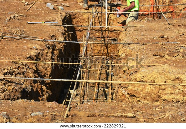 Construction Site Workers Installing Reinforcing Steel Stock Photo ...