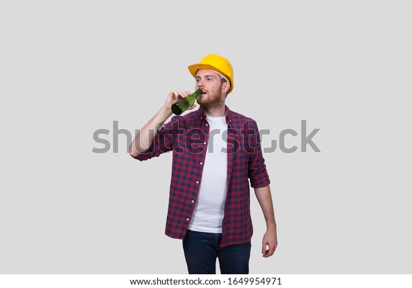Construction Worker Drinking Beer Yellow Helmet Stock Photo 1649954971 ...