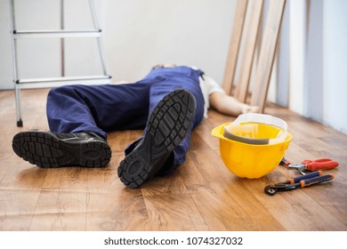 Construction Worker Falling Down Ladder Stock Photo 1074327032 ...