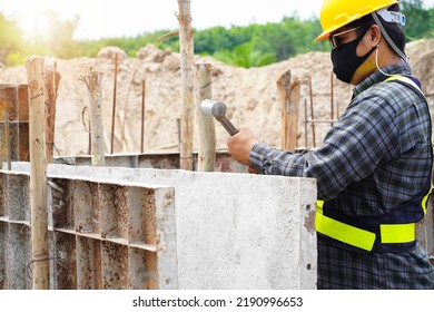 Construction Worker Using Hammer On Construction Stock Photo 2190996653 ...
