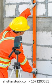 Construction Workers Using Laser Level Meter Stock Photo 1571203351 ...