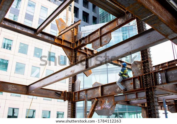 Construction Workers Welding Steel Frame Skyscraper Stock Photo ...