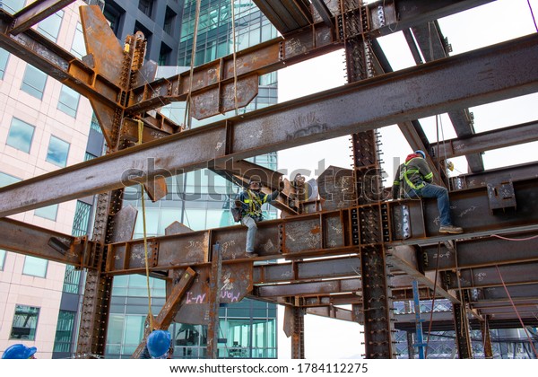 Construction Workers Welding Steel Frame Skyscraper Stock Photo ...