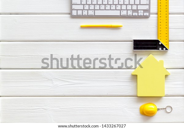 Desk Tools Ruler Keyboard House Figure Foto de stock 1433267027 ...