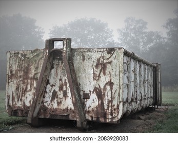 Container Garbage White Old Rusty Stock Photo 2083928083 | Shutterstock