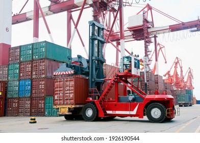 Port Forklift Working Lifting Container Box Stock Photo 1770168026 ...