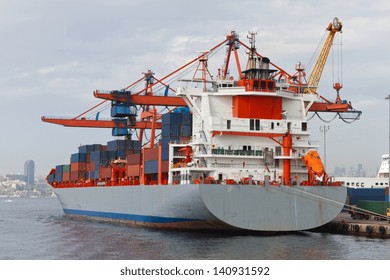 Container Ship Stock Photo 149232542 | Shutterstock