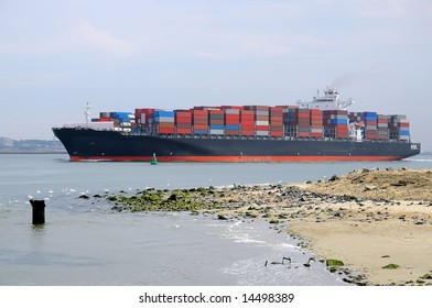 Container Ship Stock Photo 14498389 | Shutterstock