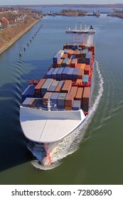 5,458 Cargo container ship view bridge Images, Stock Photos & Vectors ...