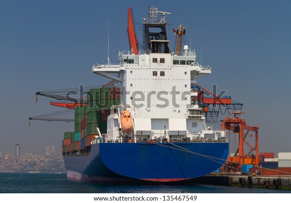 Container Ship Stock Photo 135467549 | Shutterstock