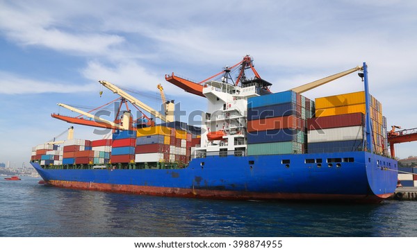Container Ship Loading Port Foto de stock 398874955 | Shutterstock