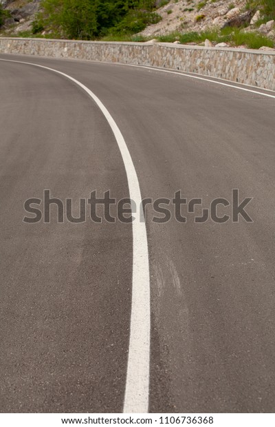 Continuous Dividing Line Stock Photo 1106736368 | Shutterstock