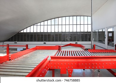 Conveyor Rollers Sorting Shipping Warehouse Stock Photo 746758885 ...