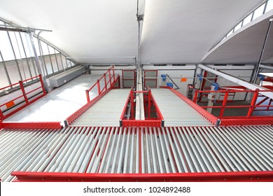 Conveyor Rollers Sorting Shipping Distribution Center Stock Photo ...